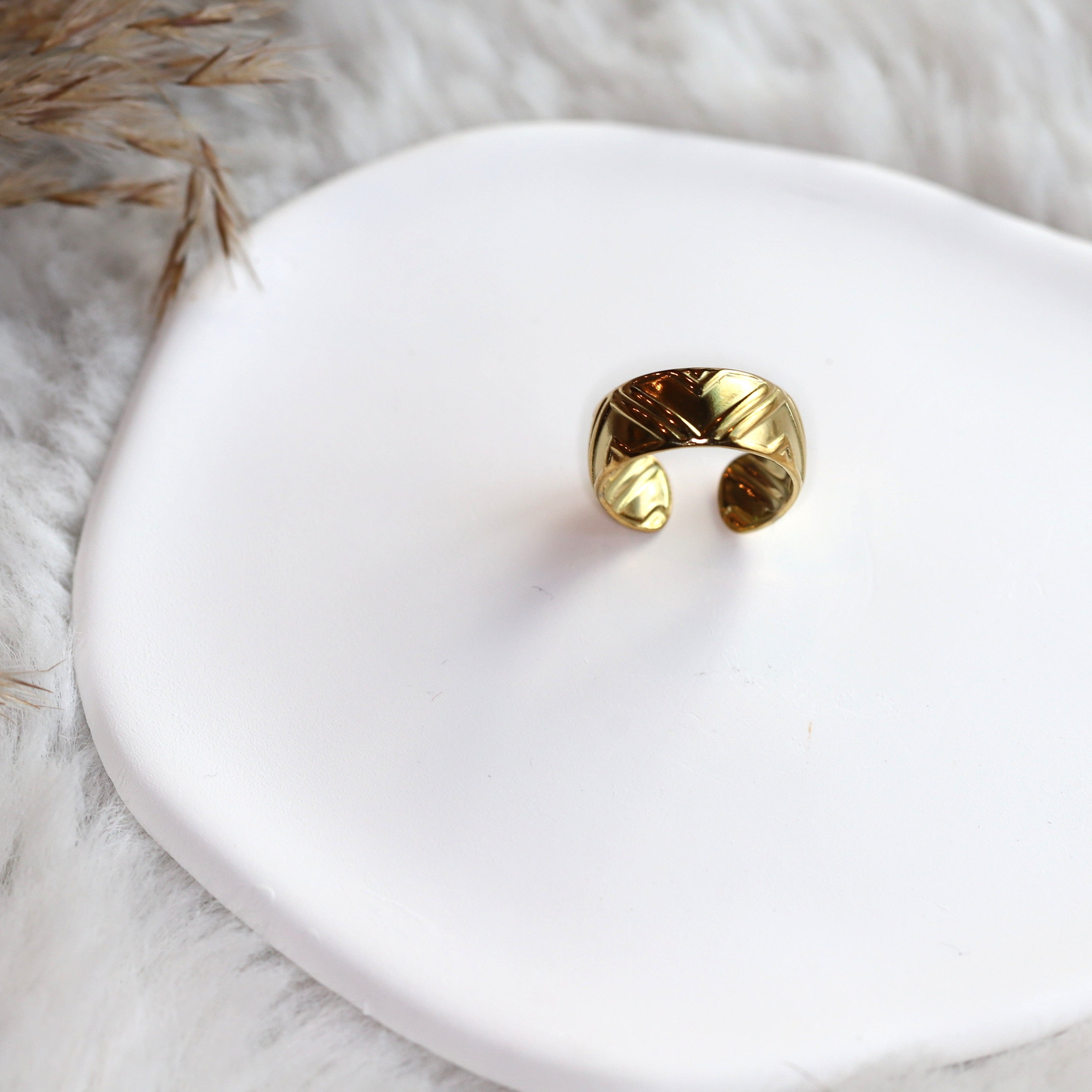 Solara Ring – Velora by Fadi